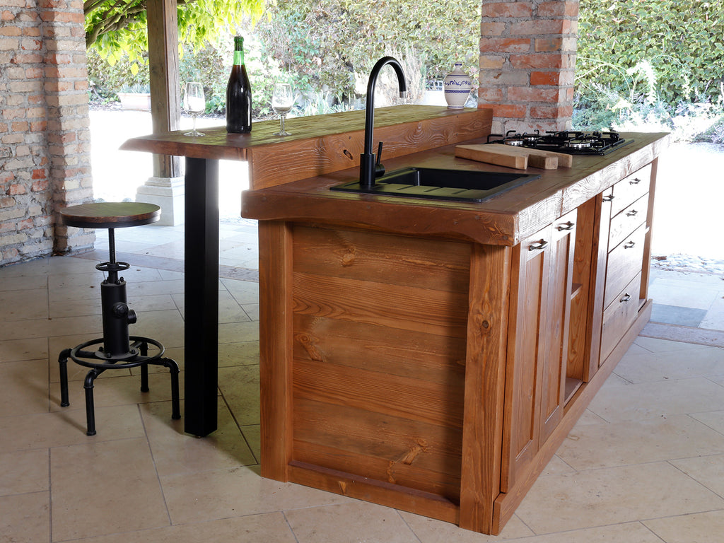 Isola Cucina con bancone BAR 240x80xh90 cm + colonna 60x70xh210 cm sti ...